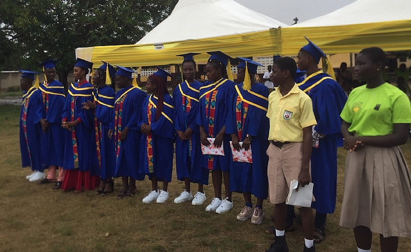 Star Junior High School celebrates graduation pupils