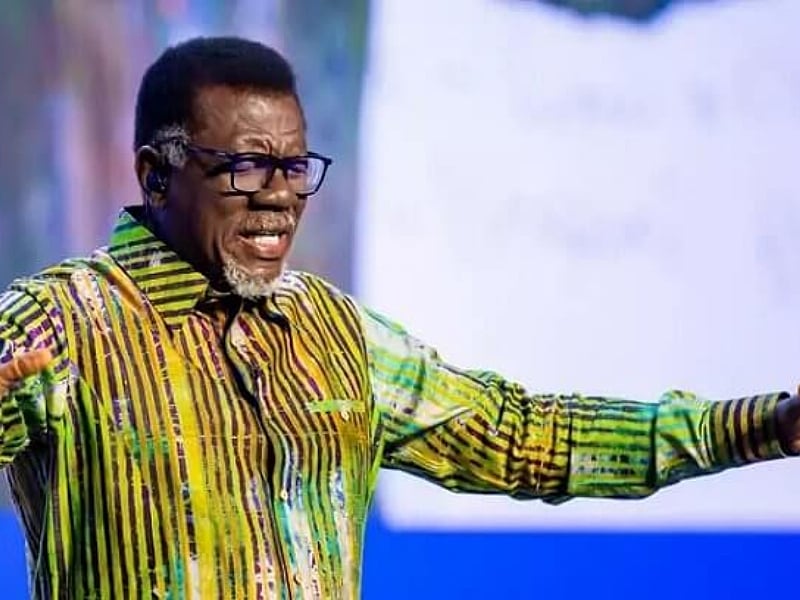Mensa Otabil delivers powerful prayer for families of helicopter crash ...