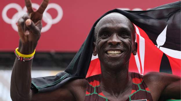 Tokyo Olympics: Kenya's Eliud Kipchoge successfully defends Olympic ... Tokyo Olympics: Kenya's Eliud Kipchoge successfully defends Olympic ...