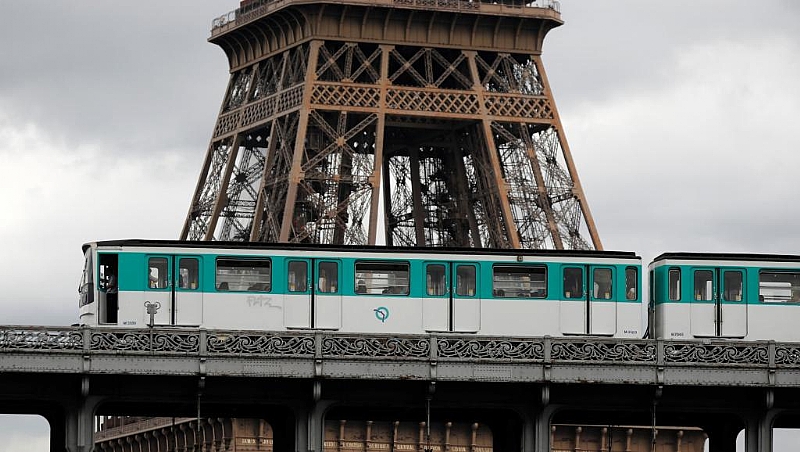 Transport blocked in Paris Friday morning as metro workers strike