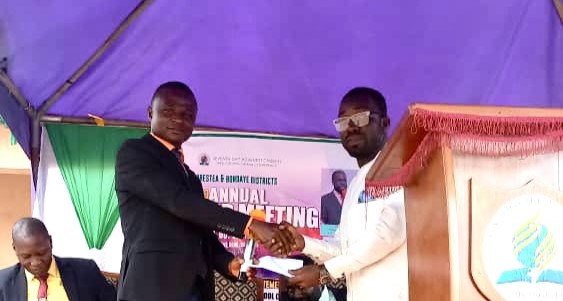 Robert Wisdom Cudjoe donates to Prestea SDA on 23rd annual conference
