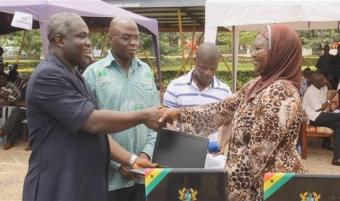 B/A schools receive RLG laptops