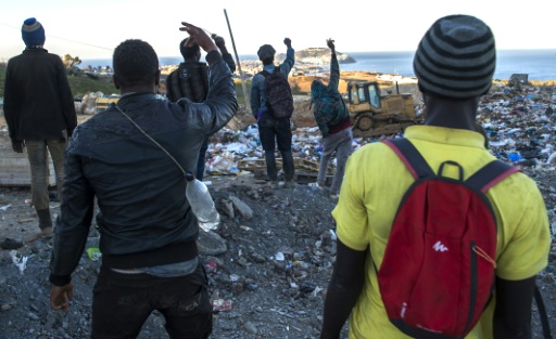 Morocco authorities force hundreds of migrants out of north