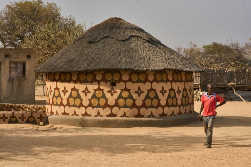 The women behind Zimbabwe's striking hut painting art