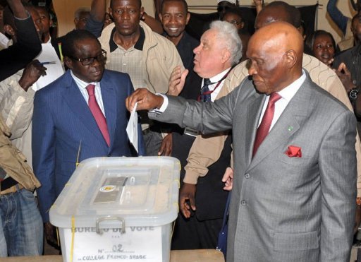 Boos greet Senegal's Wade as he votes in contentious poll