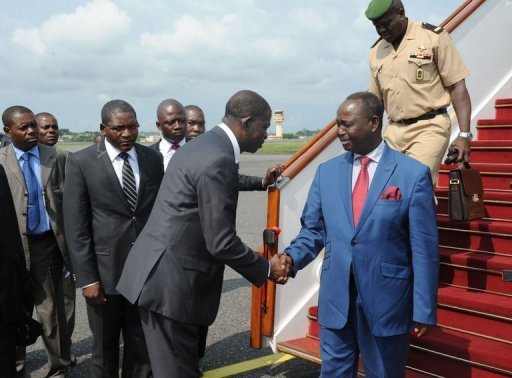 C. African rebels dangle truce offer at peace talks