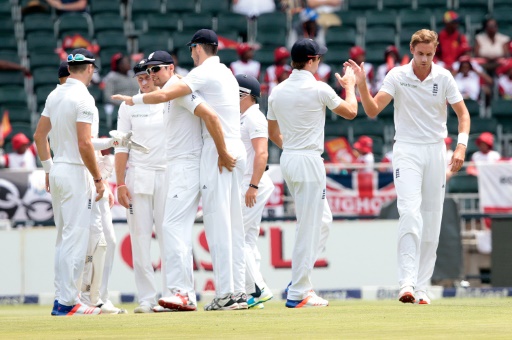 England bowl out South Africa 313 in third Test
