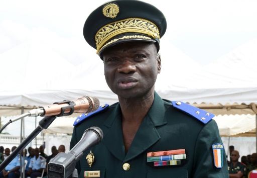 Ivory Coast army chief meets mutineers in their barracks