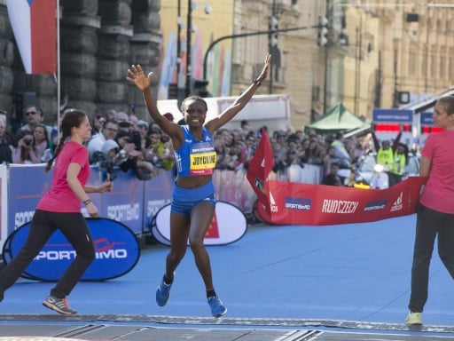 Kenyan long-distance runner Jepkosgei breaks women's 10k road record