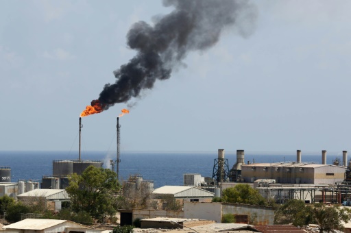 Libya's NOC threatens to halt oil refinery over insecurity