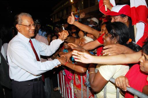 Mauritius votes over presidency, economy