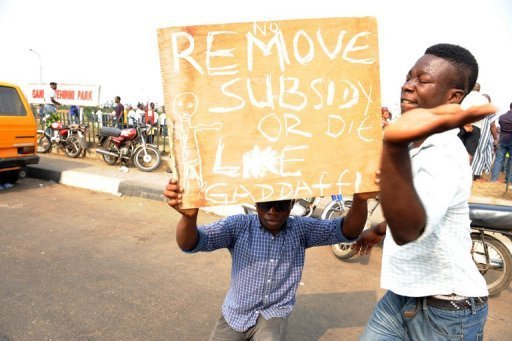 Nigerian strike to pause as talks seek to avert oil shutdown