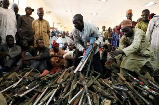 Nigerian state turns to vigilantes in fight against bandits