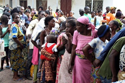 Police use tear gas on protesting Congolese blast survivors