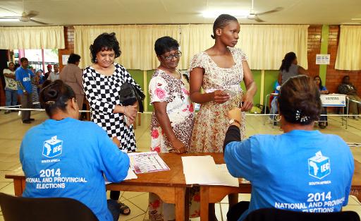 Polls start to close in South African election