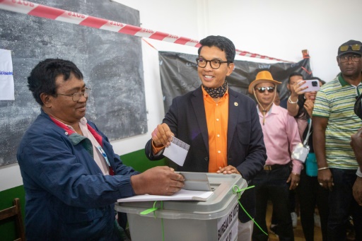 Madagascar president starts new term amid opposition boycott
