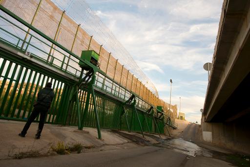 Spain boosts Melilla border fence with Morocco with barbed wire