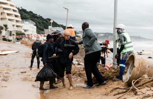 Fresh floods hit South Africa