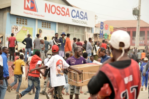 Angolan police say 4 killed in fuel hike protests on Monday