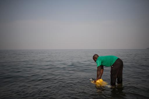 Water everywhere for DR Congo city yet scarcely a drop to drink