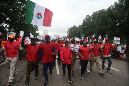Nigeria unions call off strike over living costs Nigeria unions call off strike over living costs