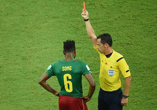 Cameroon's Alex Song apologises for FIFA World Cup red card