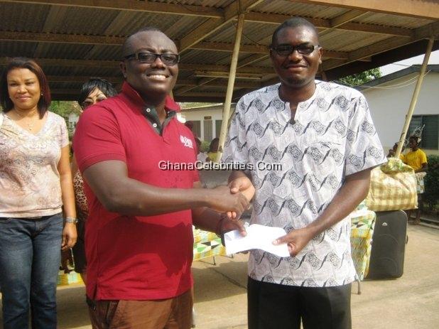 BOLA RAY & FAMILY DONATE PROCEEDS OF CELEBRITY CHARITY BAZAAR TO SOS ...