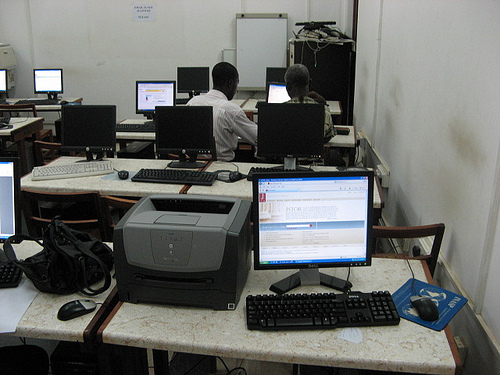 Queen of Peace commissions a computer laboratory