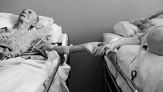 Couple Married For 62 Years Die On Same Day
