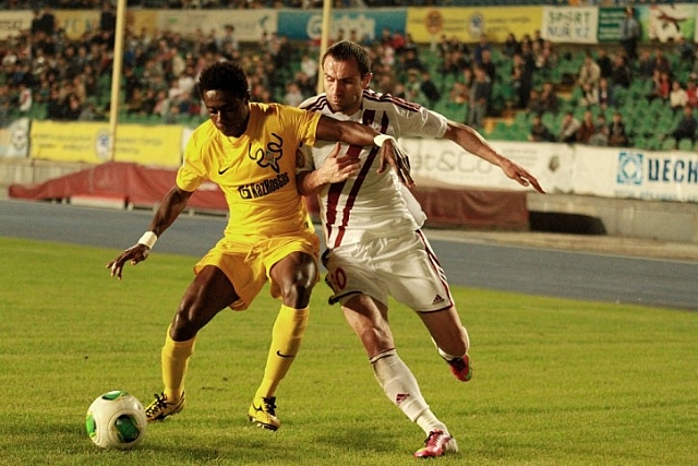 Hearts keen to sign ex-Ghana youth defender Daniel Addo