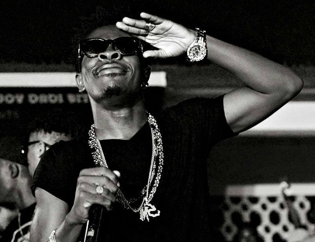 Black Stars' Derek Boateng showers GHc20,000 on Shatta Wale