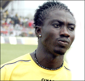 Hearts Seal Deal With Bortey