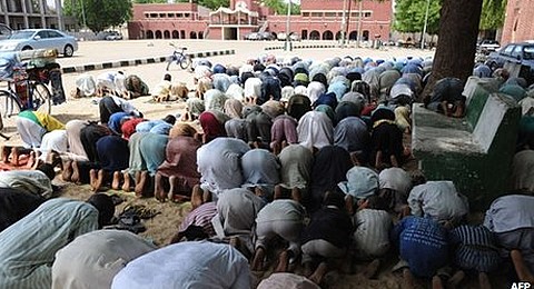 Muslims urged to show compassion and love to the poor
