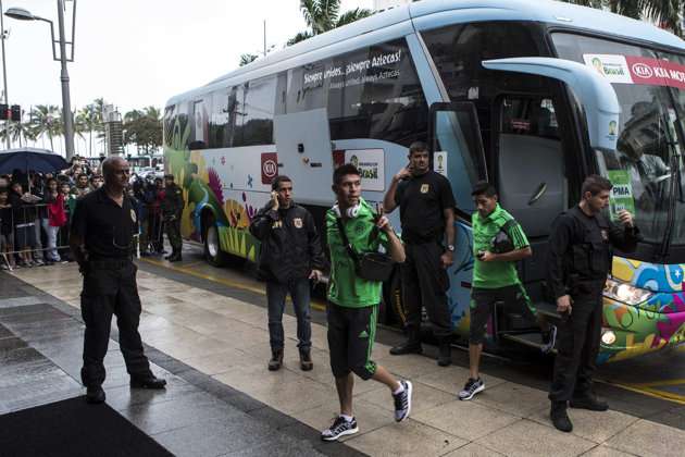 Oops!!! Mexico's World Cup team bus breaks down