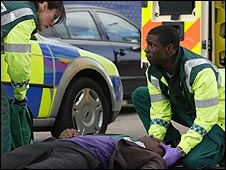 Watching TV gives first aid clues