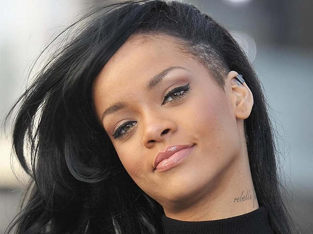 2014 World Cup: American super-star singer Rihanna falls for Ghana star ...