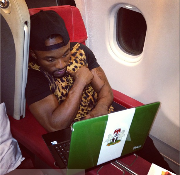 Iyanya Flaunts Customised Zinox Computer Brand