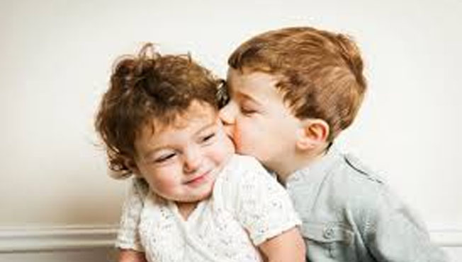 5 Theories For Why First-Born Children Are Smarter And More Successful