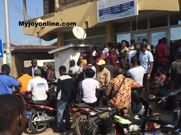 DKM Diamond Microfinance commence payment to customer