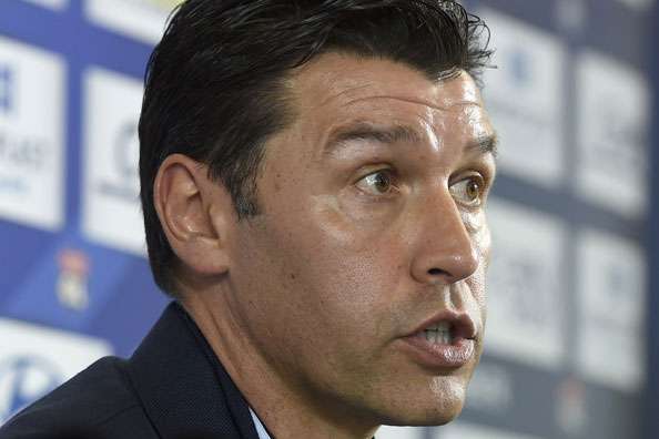 New coach Hubert Fournier urges Lyon to keep Maxime Gonalons