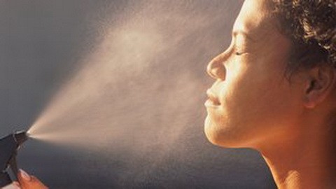 'Spray-on skin' helps heal leg ulcers