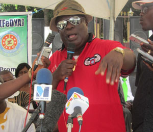 Kofi Wayo Descends On Pastors