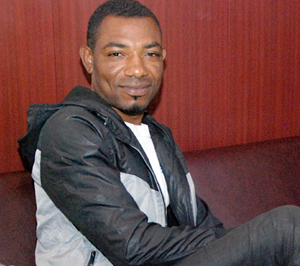 Larry Manna Sings For Christ