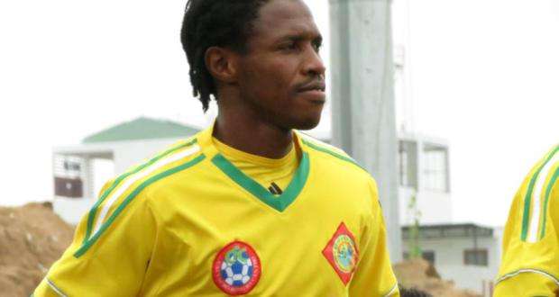 Transfer news: Ex-Dwarfs midfielder Mustapha Essuman, two others ...