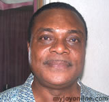 Ministry of Health presents buses to training institutions