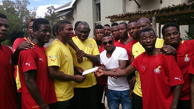 Ben Acheampong Donates $2000 Dollars To Local Black Stars
