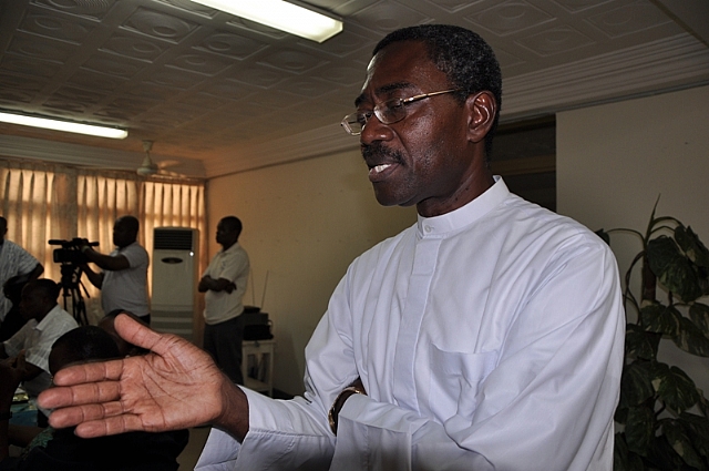 Constitutional Review Committee confers with Catholic Bishops