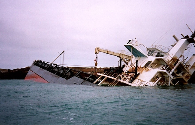Fishing Vessel sinks at the Tema Port