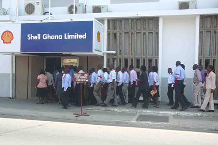 Shell Ghana workers threaten strike over company's sale arrangement…but ...