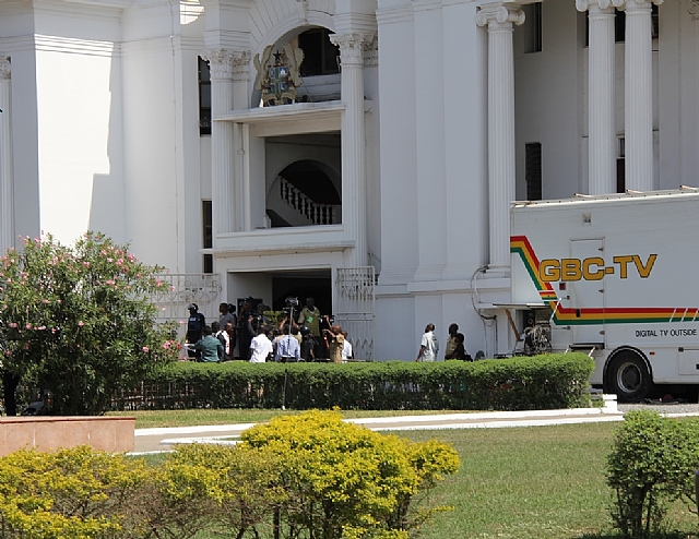 Supreme Court adjourns hearing to Wednesday